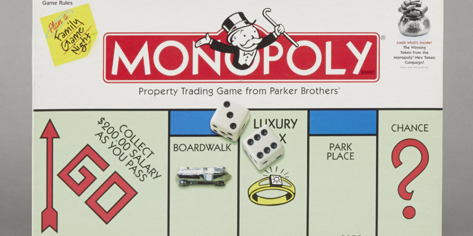 Monopoly compie 80 anni, festeggia con sei miliardi di casette verdi ...