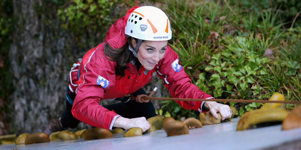 Arrampicata in Galles per la temeraria Kate: la duchessa alle prese con ...