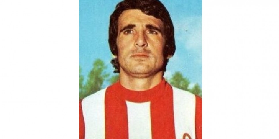 Morto l'ex calciatore del Napoli Mario Perego. Giocò con Zoff e ...