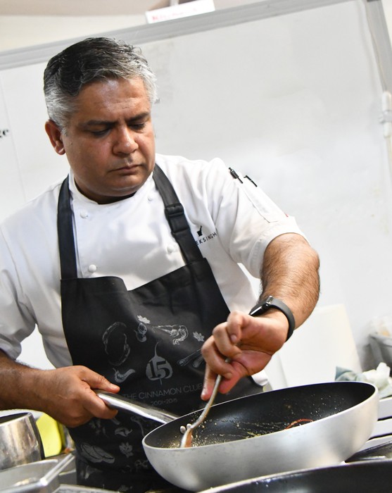 Chef Vivek in Sardegna, l'India abbraccia il Mediterraneo - Giornale di ...