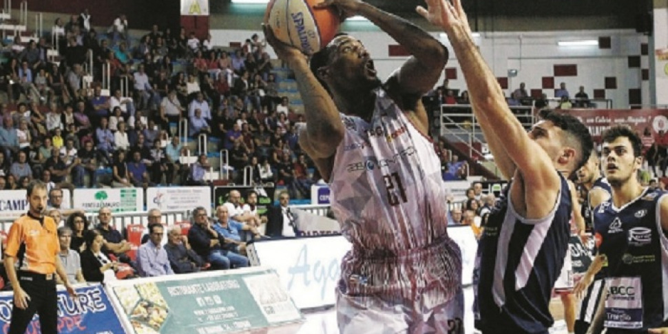 Basket, Corbett stella della 2B Controll Trapani - Giornale di Sicilia