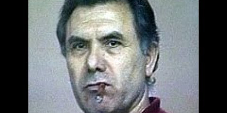 Mafia, il boss Bagarella aggredisce e dà un morso ad un agente in ...