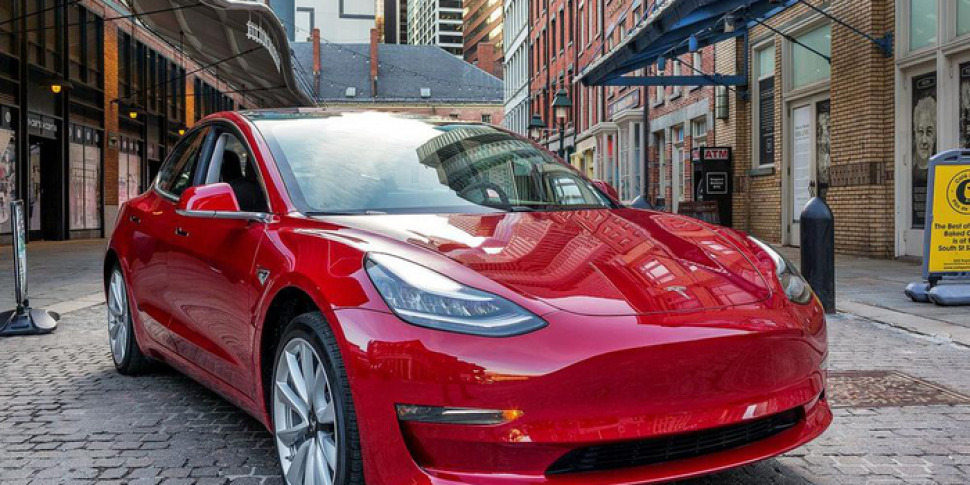 Tesla, Model Y rossa supera traguardo 1 milione EV prodotti - Giornale ...