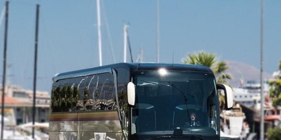Caro voli, bus gratuito da Milano ad Agrigento per 76 fuorisede: le ...