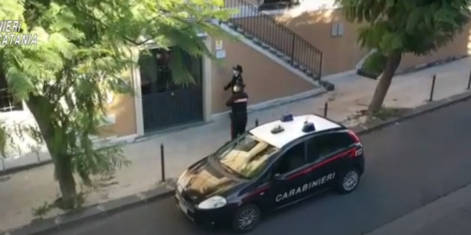 Anziani maltrattati e lasciati tra topi ed escrementi: orrore in una ... Anziani maltrattati e lasciati tra topi ed escrementi: orrore in una ...