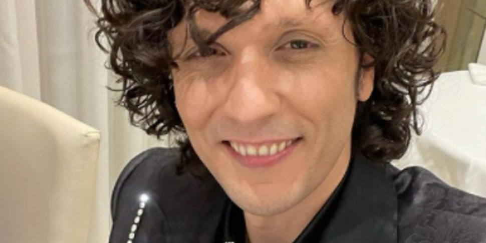 Ermal Meta, il videoclip di "Un milione di cose da dirti": "Podio ...