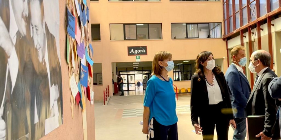 Palermo, inaugurata al liceo Meli la "Strada della legalità" - Giornale ...