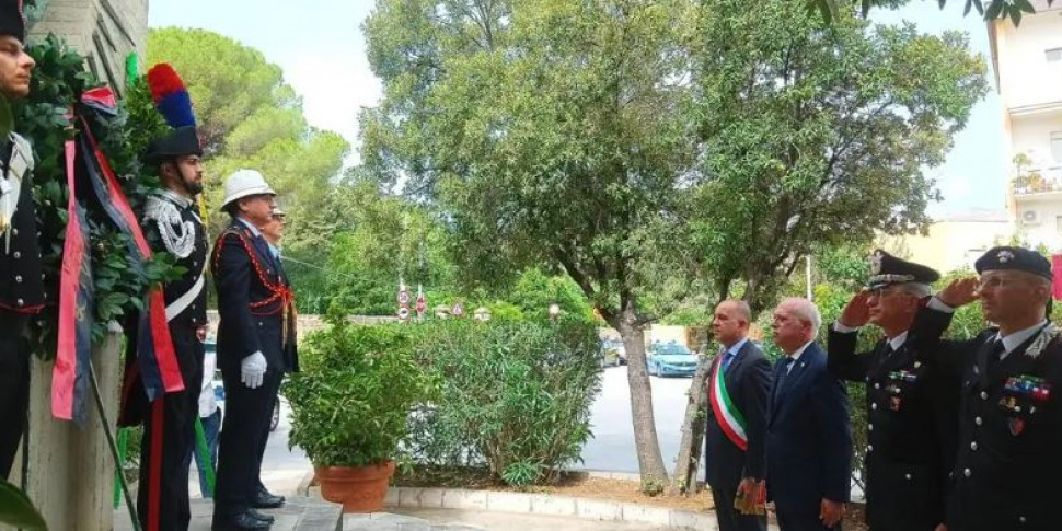 La strage di Passo di Rigano a Palermo, una corona per i carabinieri ...