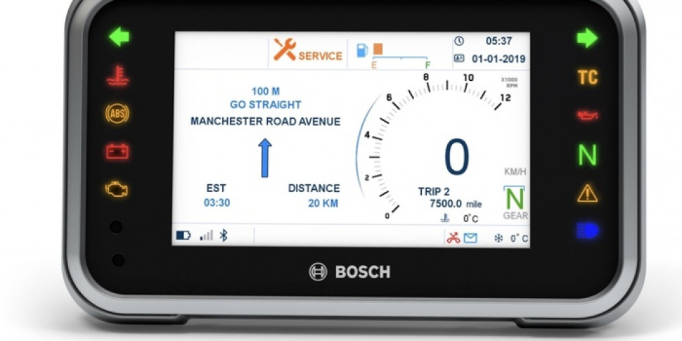 Bosch Cluster TFT e Connectivity Cluster da 5" per moto - Giornale di ...