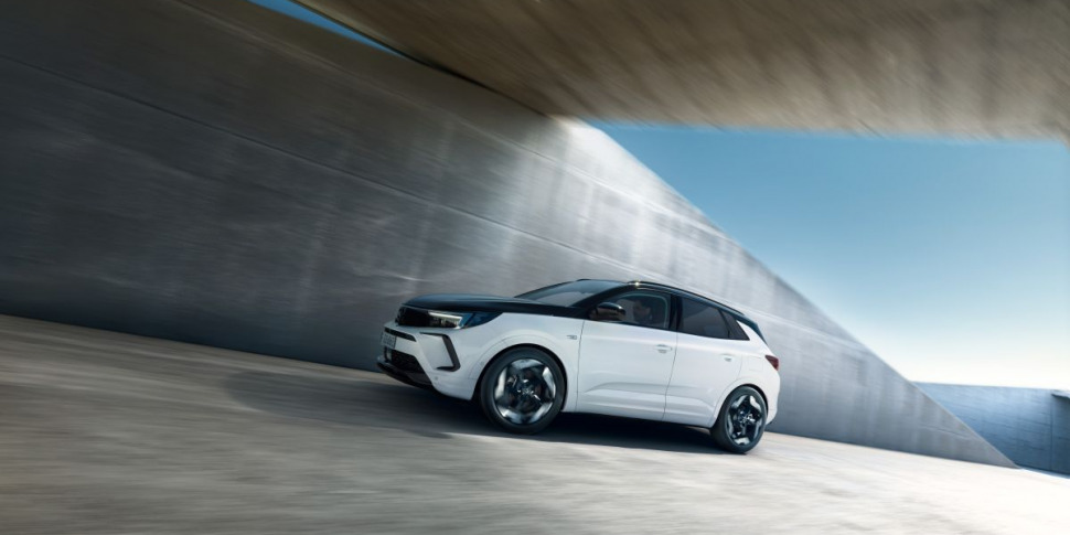 Nuovo Opel Grandland GSe, SUV ad alte prestazioni - Giornale di Sicilia