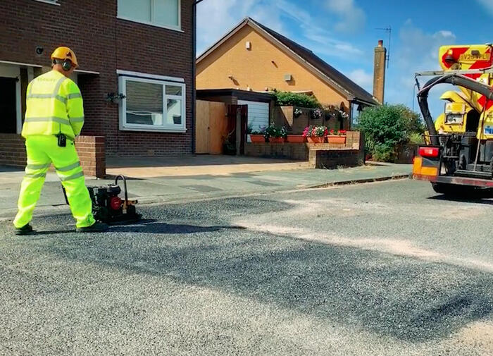 Velocity Patching ripara buche asfalto in meno di 4 minuti - Giornale ...