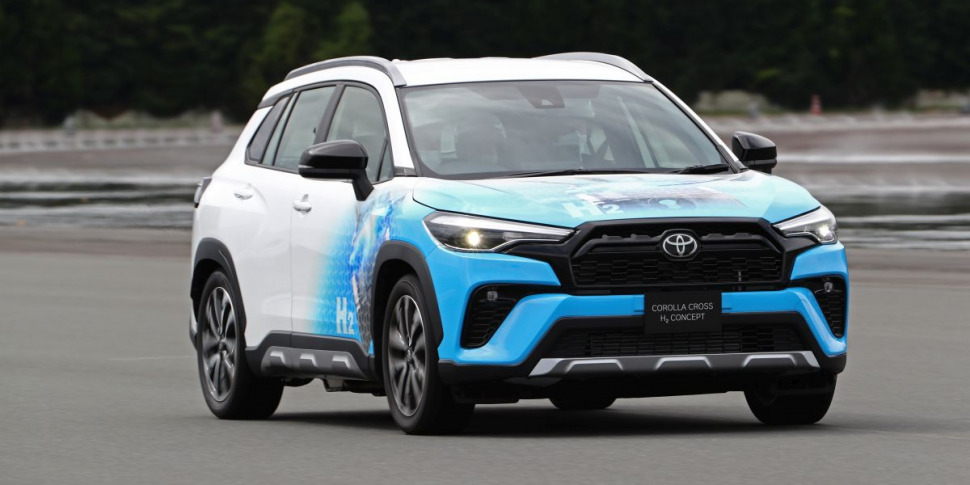 Toyota guarda al futuro con la Corolla Cross Hydrogen Concept ...