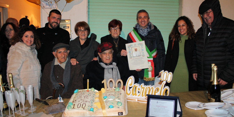 Frazzanò brinda per i 100 anni di Carmelo Gianguzzi, alla festa anche ...