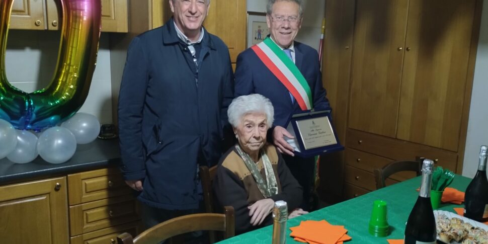 Marsala festeggia nonna Vincenza Giattino, cento candeline e una targa ...