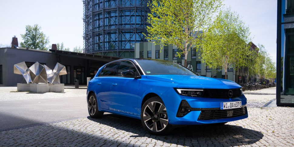 Con la nuova Opel Astra piacere di guida e sostenibilità - Giornale di ...