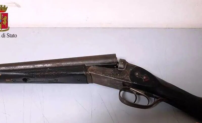 Acate, era a caccia con un fucile a canne mozze: arrestato un ...