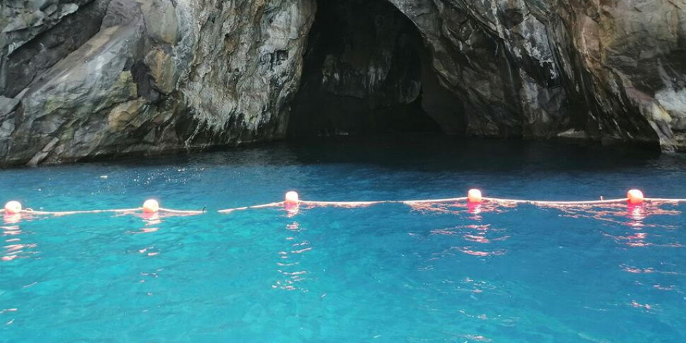 Vacanza a Vulcano finisce in tragedia, turista stroncato da un infarto ...