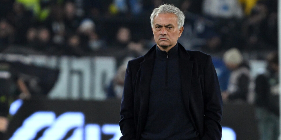 Salta la panchina di Jose Mourinho, ora la Roma pensa a Daniele De ...