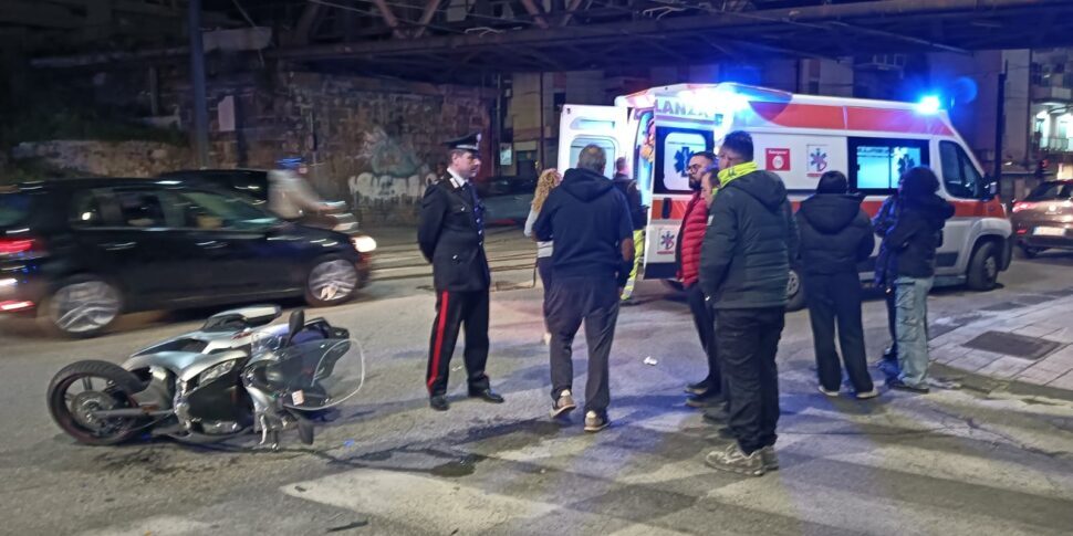 Messina, scontro tra un'auto e uno scooter: un ferito ricoverato al ... Messina, scontro tra un'auto e uno scooter: un ferito ricoverato al ...