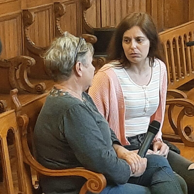 Ilaria Salis apre un profilo Instagram: «Sto ancora nel pozzo ...