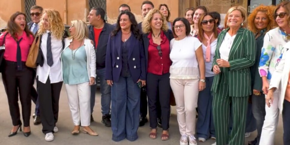 Manifestazione bipartisan all'Ars, deputate e parlamentari chiedono più ...