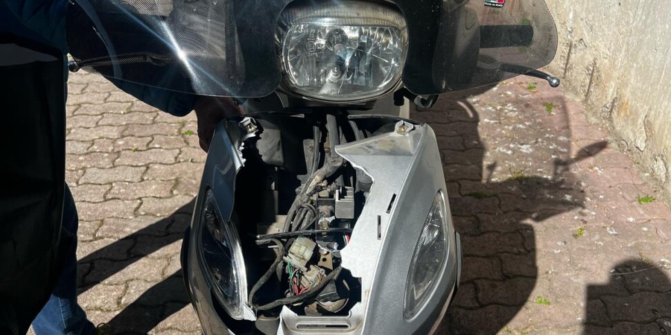 Tentano di rubare i motorini all'interno dell'ospedale Civico di Palermo, messi in fuga da ...