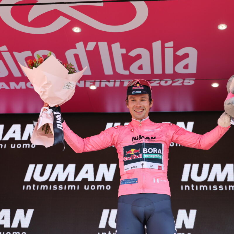Roglic è già in maglia rosa, la crono va a Tarling - Giornale di Sicilia