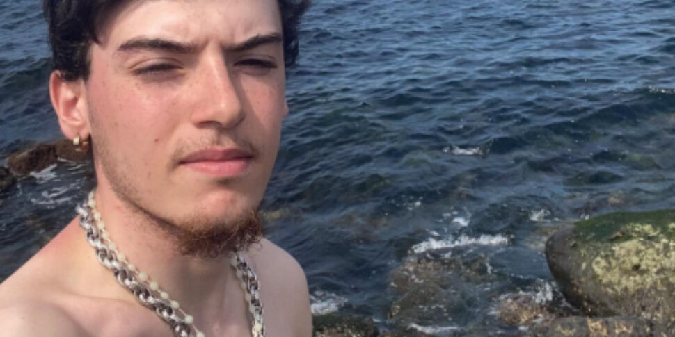 Tragedia a Catania, si tuffa per recuperare il pallone: un giovane ...