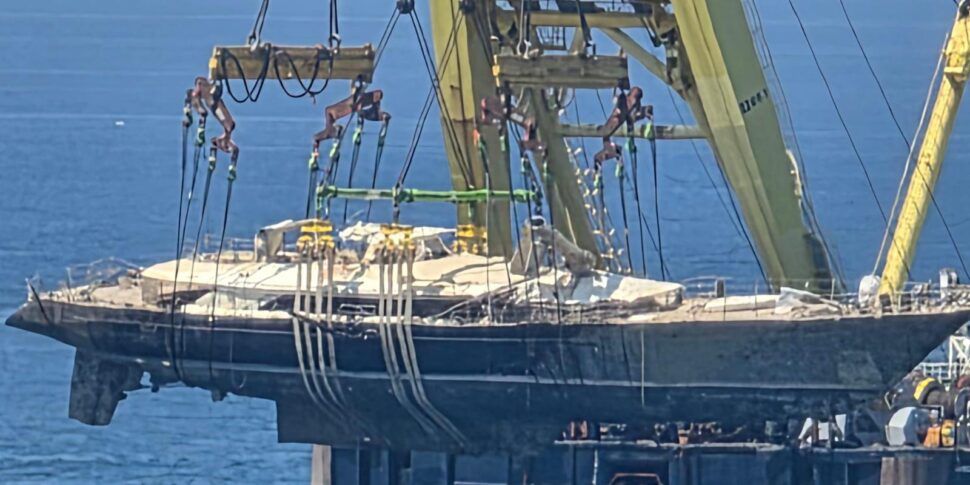 Naufragio del Bayesian, oggi il recupero dell’albero di 72 metri - Giornale di Sicilia