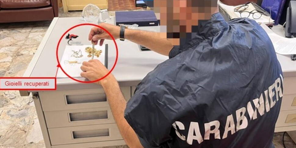 «Compro oro» ma erano gioielli rubati, tre denunciati a Catania ...