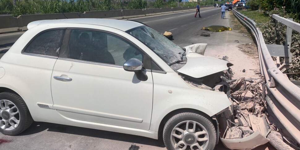 Scontro mortale tra auto e motocicletta a Campofelice di Roccella, la ...