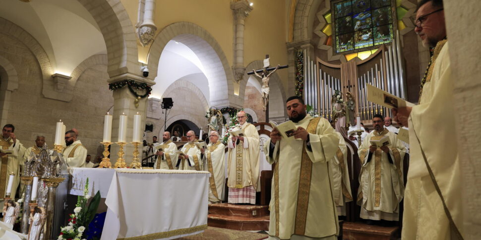 Natale di speranza e rinascita a Betlemme, il cardinale Pizzaballa ...