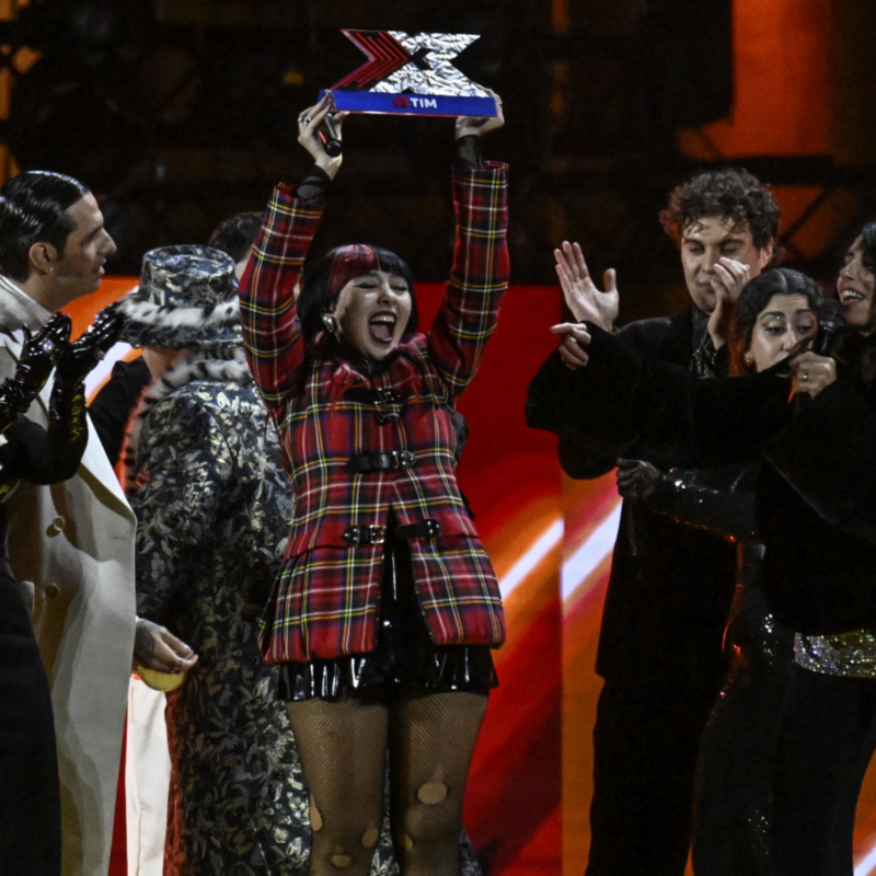 Chi è la siciliana Rob, a 20 anni regina di X Factor con il suo pop ...