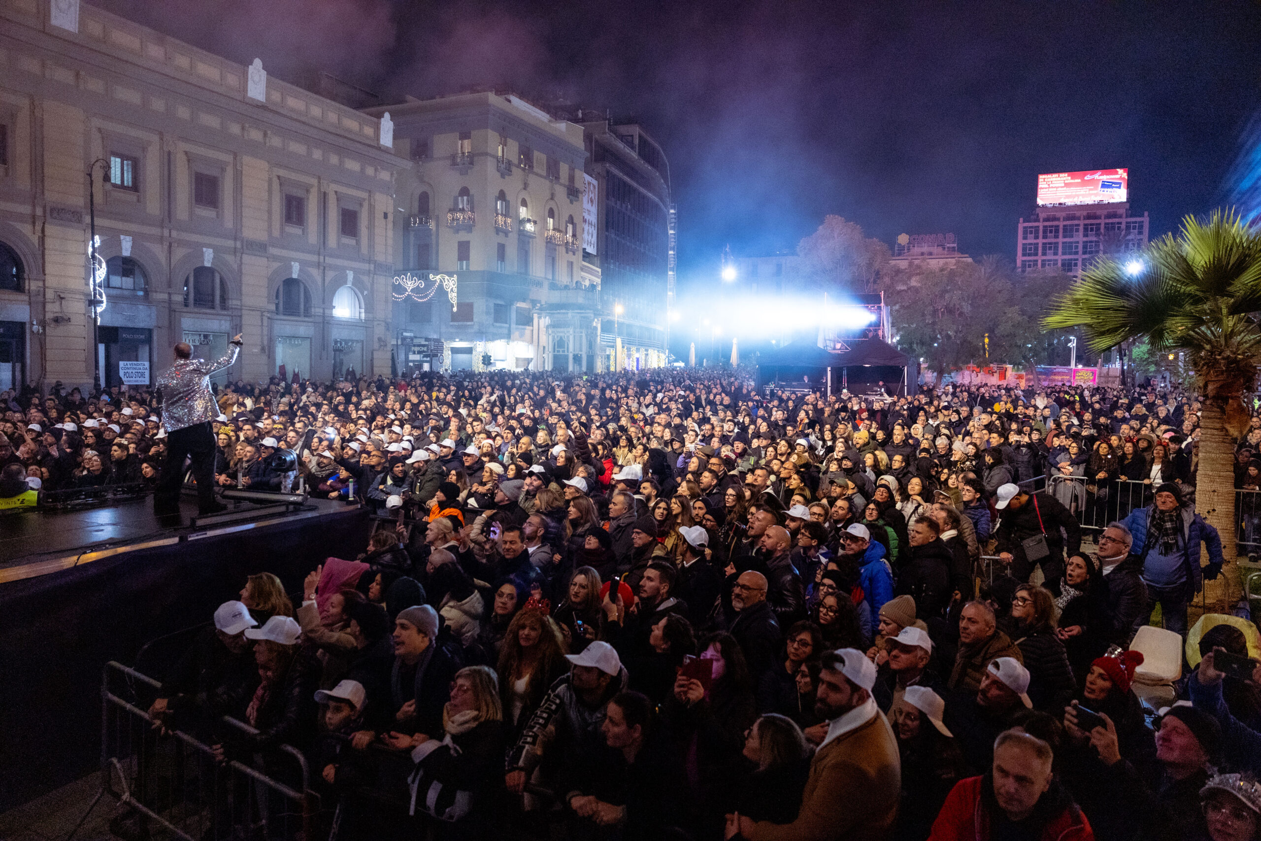 Capodanno a Palermo, festa in piazza con The Kolors e Arisa davanti a ...