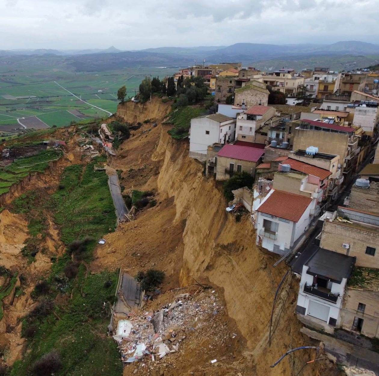 Le foto dei nuovi rilievi sulla frana di Niscemi - Giornale di Sicilia