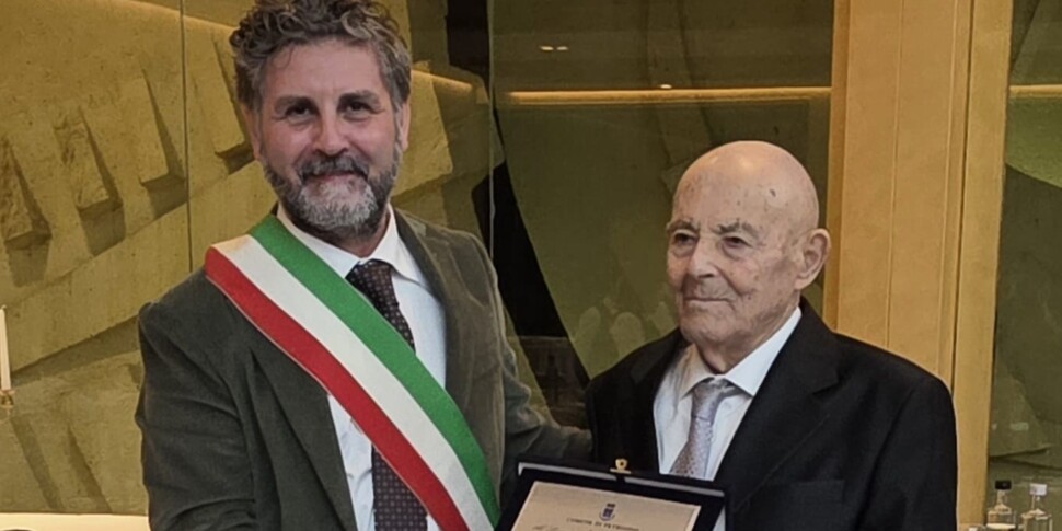 Petrosino celebra i 100 anni di Nino Asaro, un secolo di vita e memoria ...
