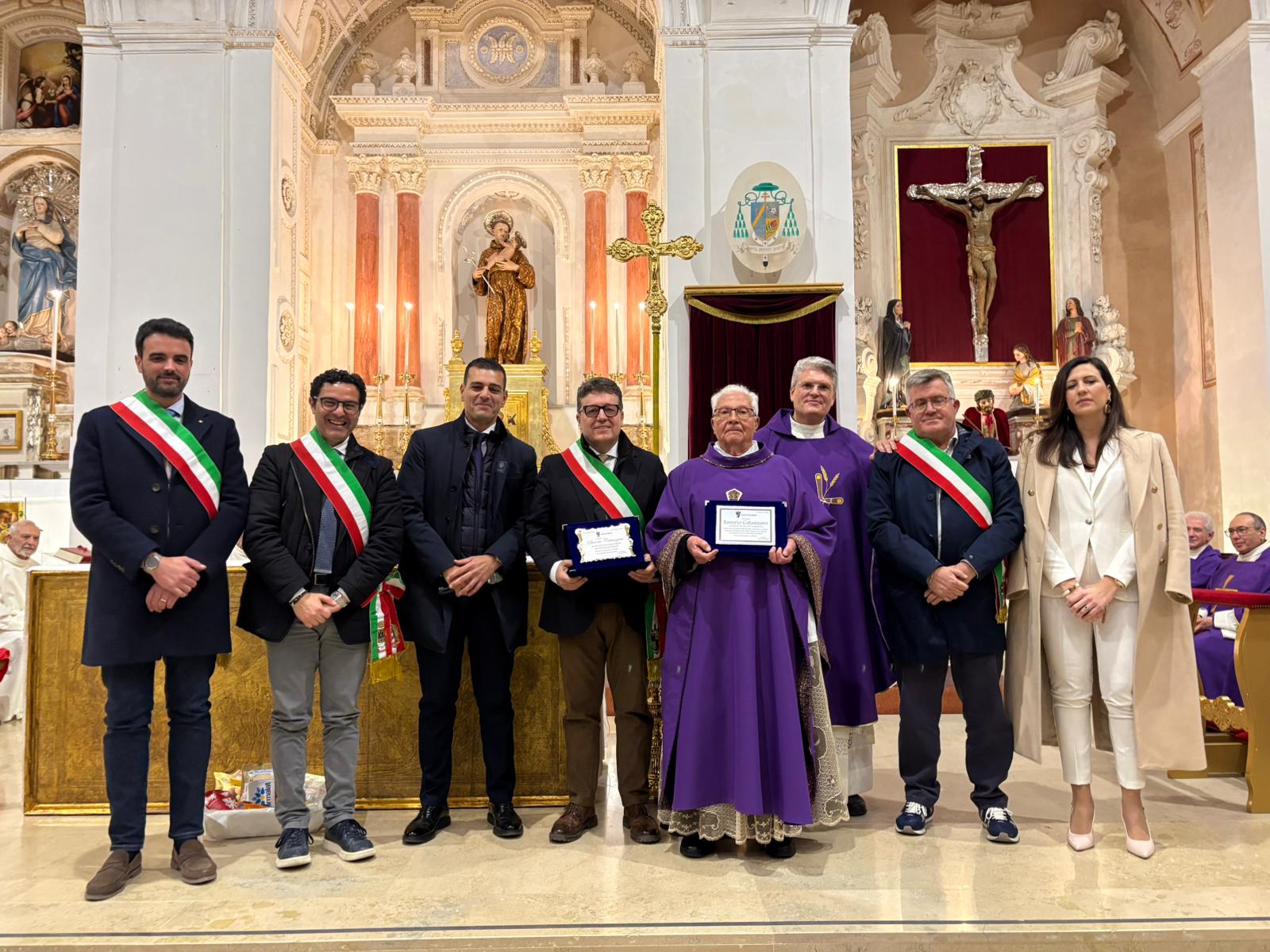 Menfi festeggia padre Saverio Catanzaro: 90 anni di vita e 65 di ...