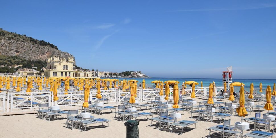 Mondello, l'Italo-belga annuncia l'apertura dei lidi tra l'antico ...