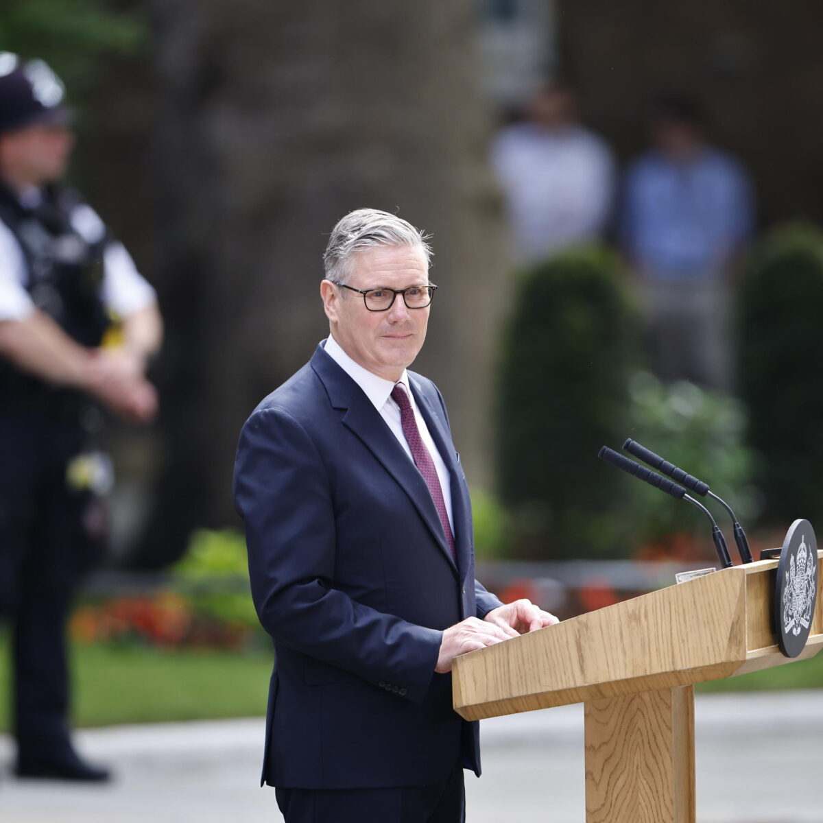 Il primo ministro Keir Starmer annuncia le sue dimissioni - Giornale di ...