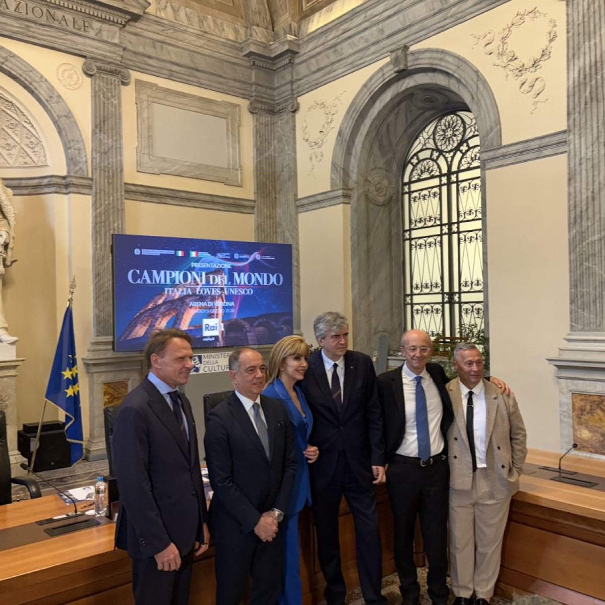 All’Arena di Verona “Campioni del mondo – Italia loves Unesco” con 100 ...