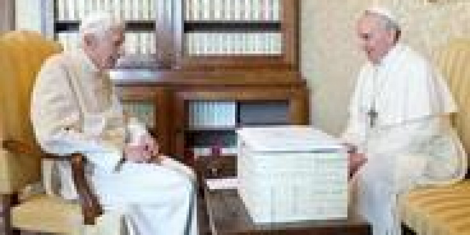 L'incontro fra i due Papi, Francesco visita Bendetto XVI - Giornale di ...