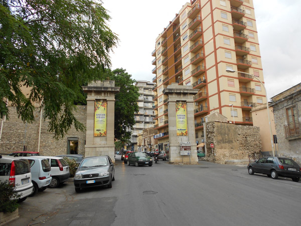 Termini, la porta della città diventa mezzo pubblicitario - Giornale di ...