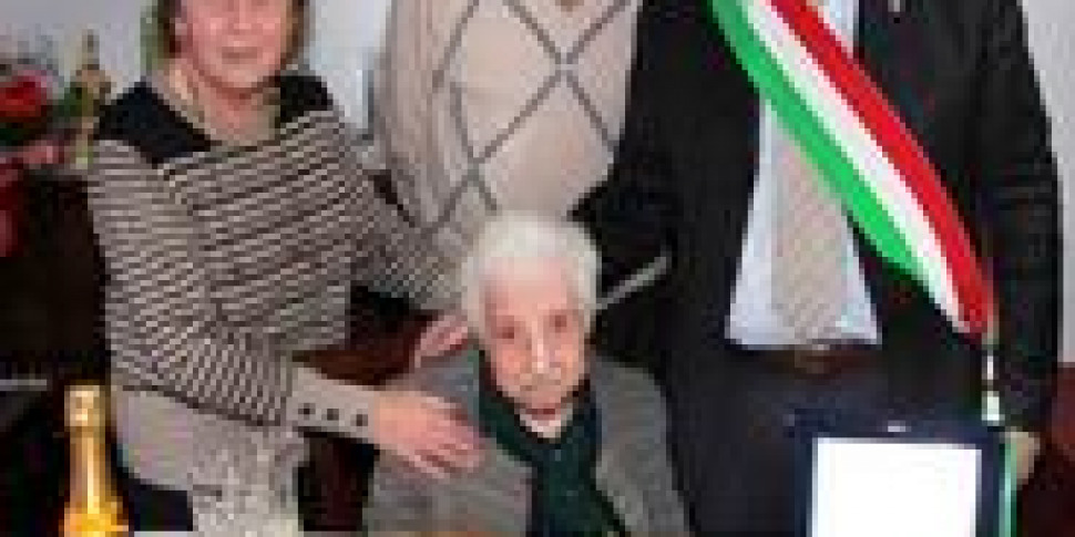 Gangi, paese di longevi: festeggiati i 100 anni di nonna Concetta ...