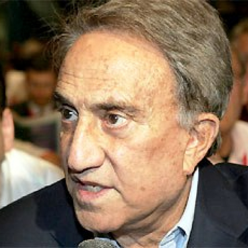 È morto Emilio Fede, aveva 94 anni: cronista siciliano, fu direttore ...