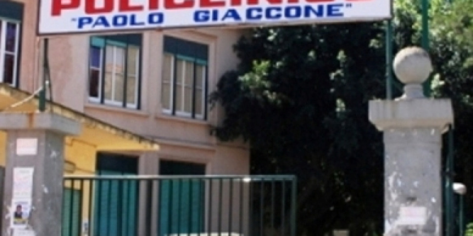 Al Policlinico di Palermo innovativo intervento di chirurgia vertebrale ... Al Policlinico di Palermo innovativo intervento di chirurgia vertebrale ...